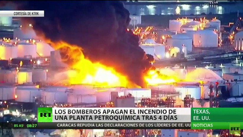 EE.UU.: Bomberos apagan el incendio en un planta petroquímica tras ...