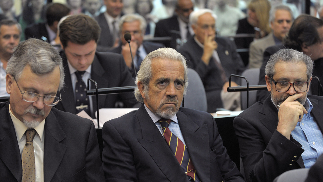 Quién es Ricardo Cavallo, el represor argentino al que Francia ha ...