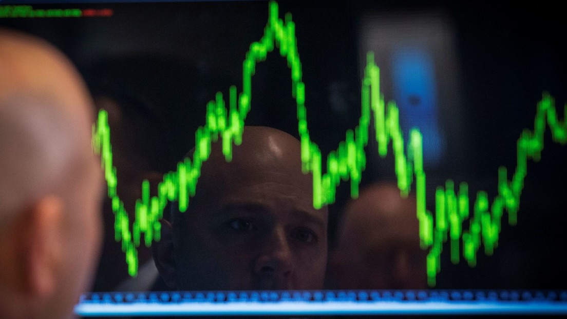 El indicador global de Buffet supera el récord de 123 %, advirtiendo ...
