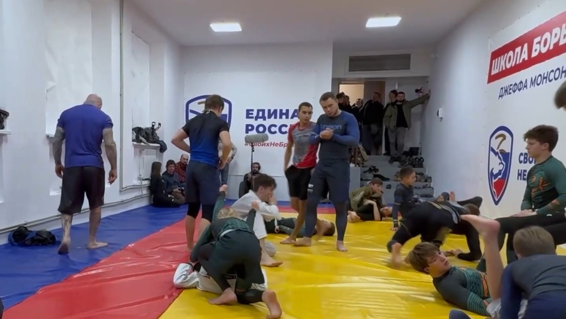 La danza y las artes marciales ayudan a niños del Donbass a superar la ...