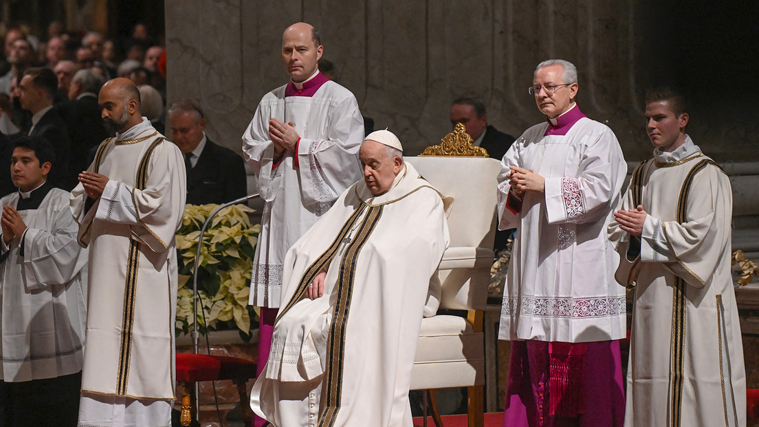 VIDEO: El papa Francisco celebra la misa de Nochebuena desde el ...