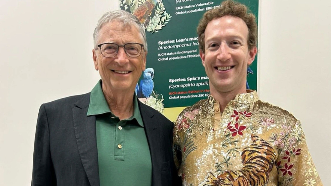 La peculiar razón por la que Bill Gates elogió a Mark Zuckerberg - RT