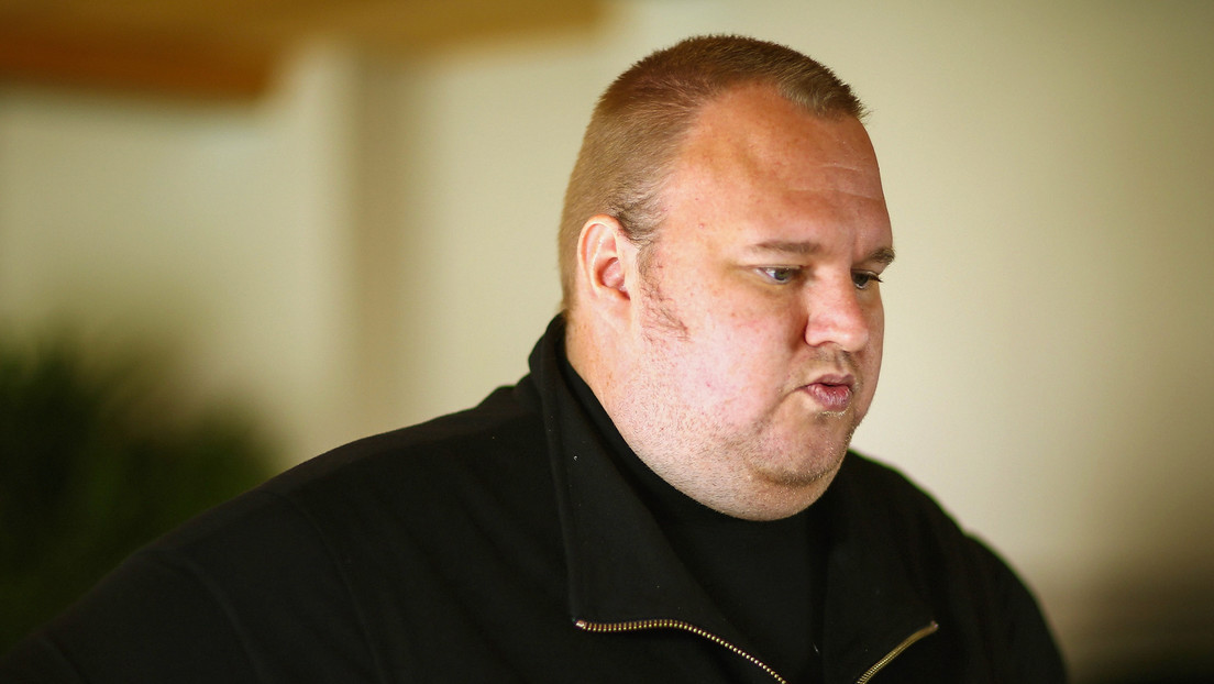 "Zelenski se va": Dotcom comparte sus predicciones para 2026 - RT