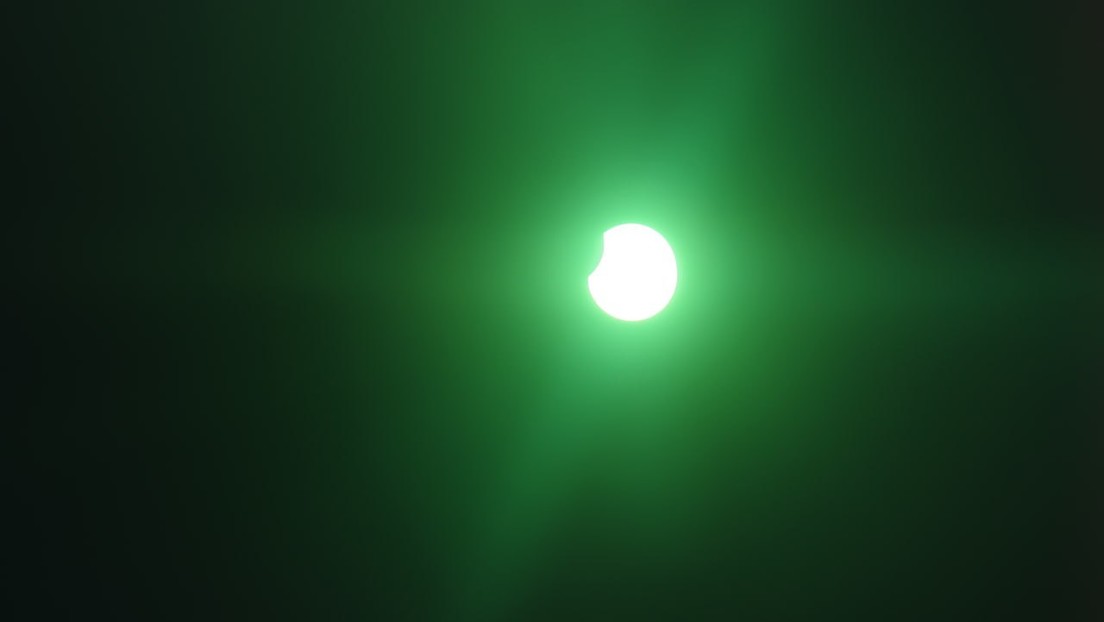 Rarísimo 'anillo de fuego' solar ilumina el cielo - RT