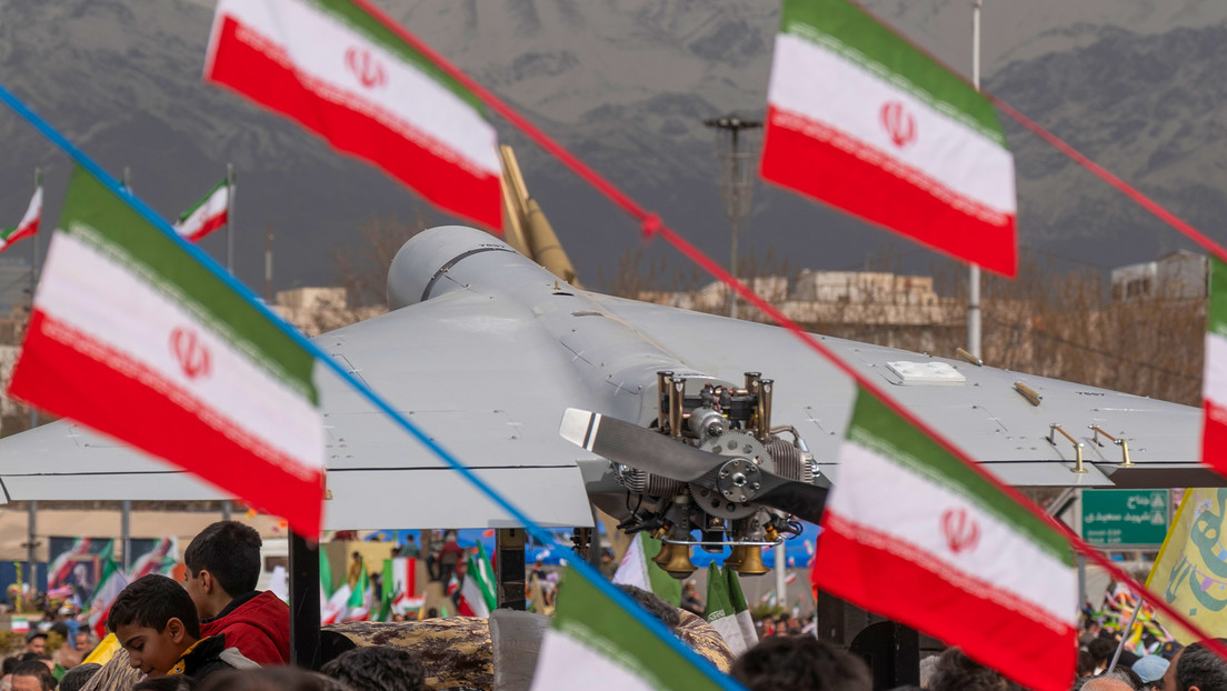 VIDEO: F-16 persigue un dron Shahed-136 de Irán sobre una playa de ...